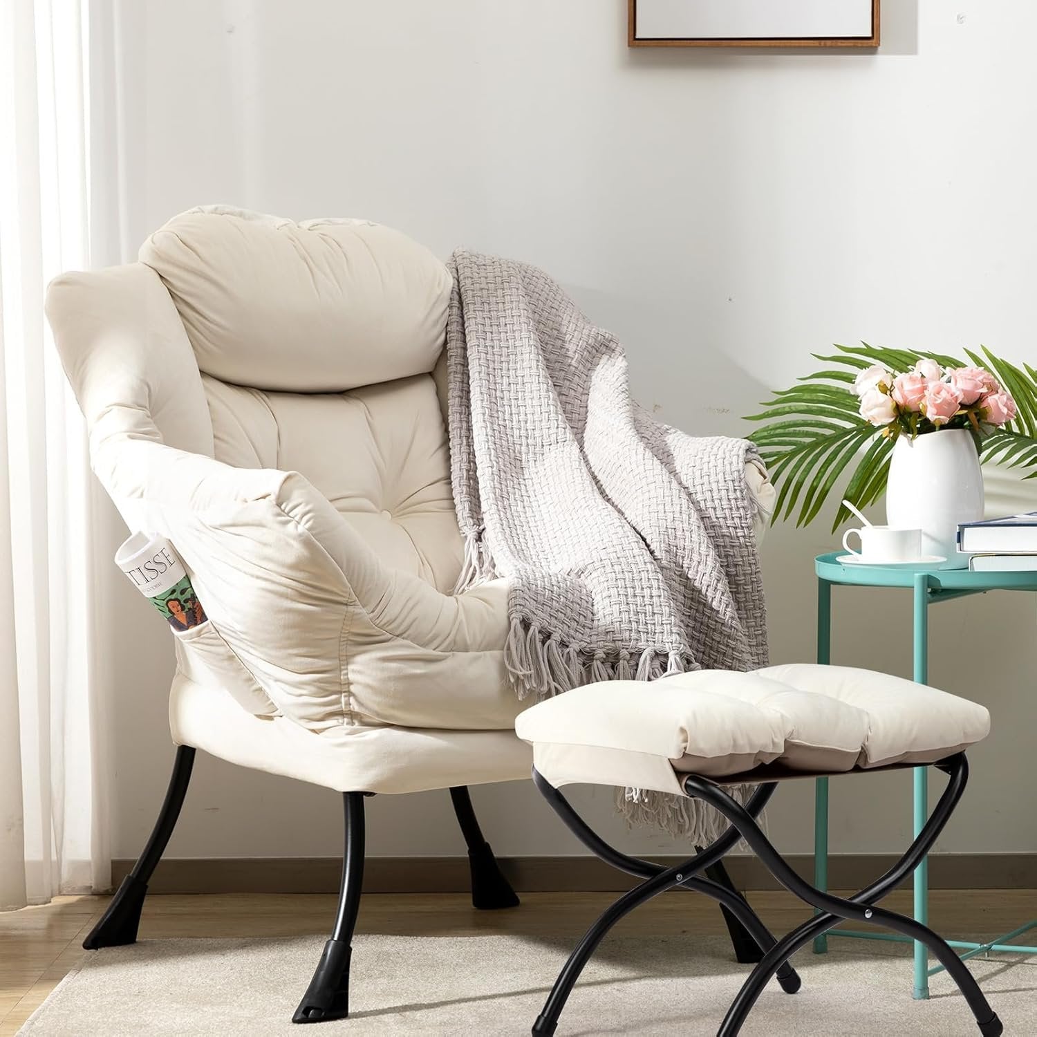 READING CHAIR – HollyHOME